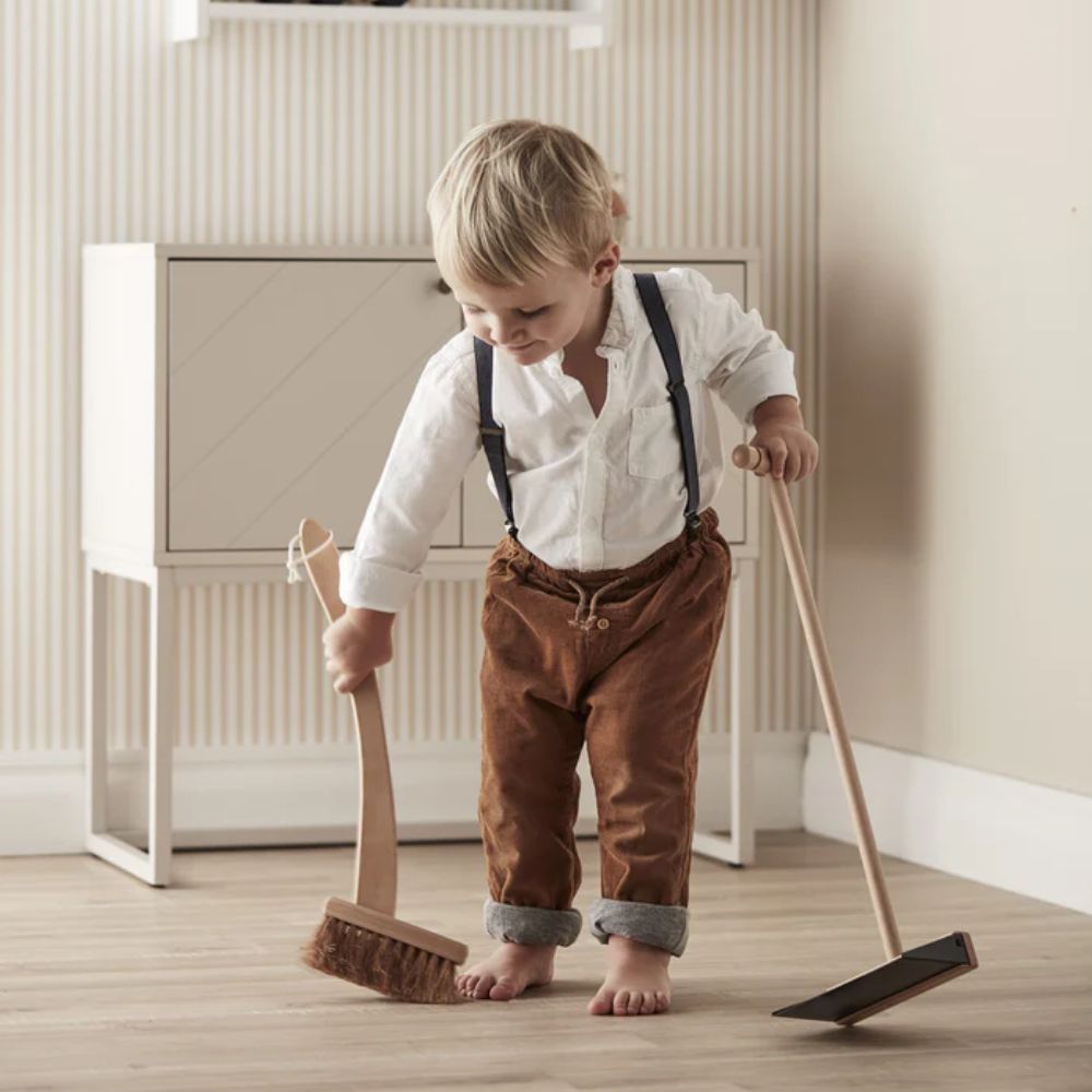 Kids Concept Sopborste och skyffel Kid's Hub leksak Pyret & Snäckan