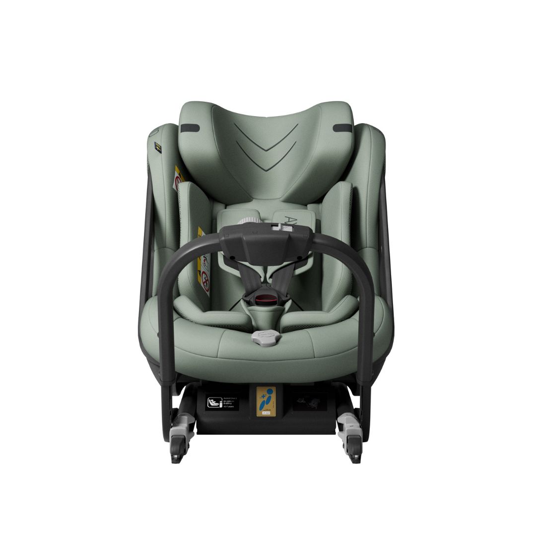 Axkid ONE 3 isofix bilbarnstol Grön . Pyret & Snäckan
